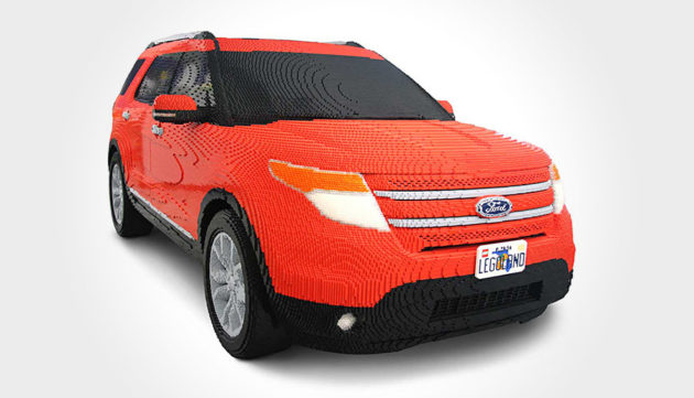 this Ford Explorer is made from 380000 LEGO bricks