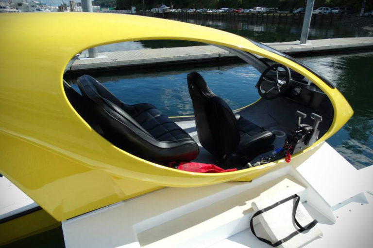 HeliCat 22 Helicopter-inspired Catamaran