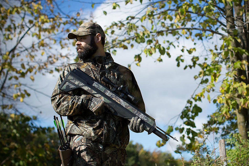 Crosbow Pioneer Airbow: Silent Big Game Air-powered Arrow Gun