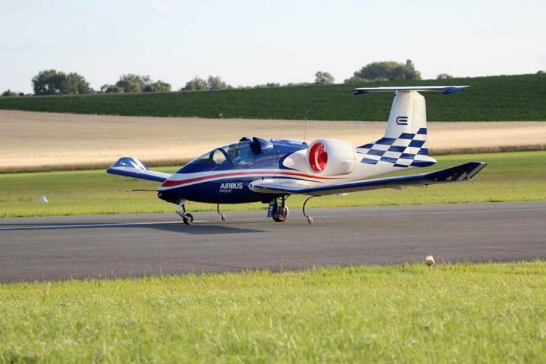 This Is Airbus' Experimental Electric Aircraft, It Is The Future Of ...