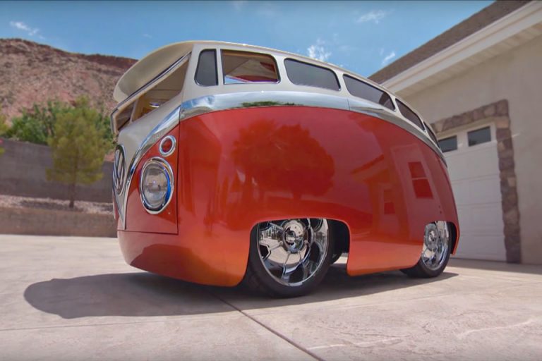 Guy Turned Classic Volkswagen Bus Into A Driveable Cartoon Bus