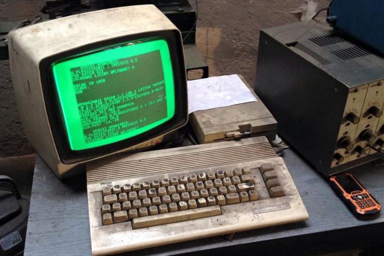 Polish Auto Repair Shop Is Still Using A Commodore 64 To Balance ...