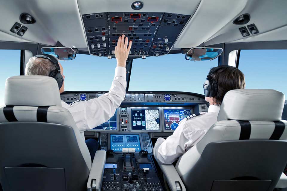 Russia’s New Commercial Jet Sets To Go Head To Head With Airbus And ...