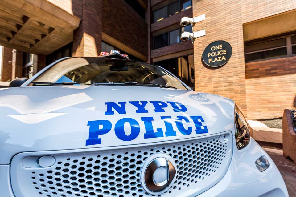 Smart Forcops: NYPD Police Officers Patrol In Smart Fortwos