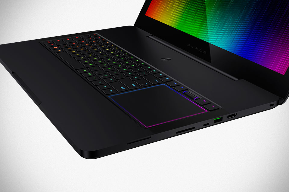 Razer Packed A Mechanical Keyboard Into A 0.88 inches Thin 17-inch Laptop