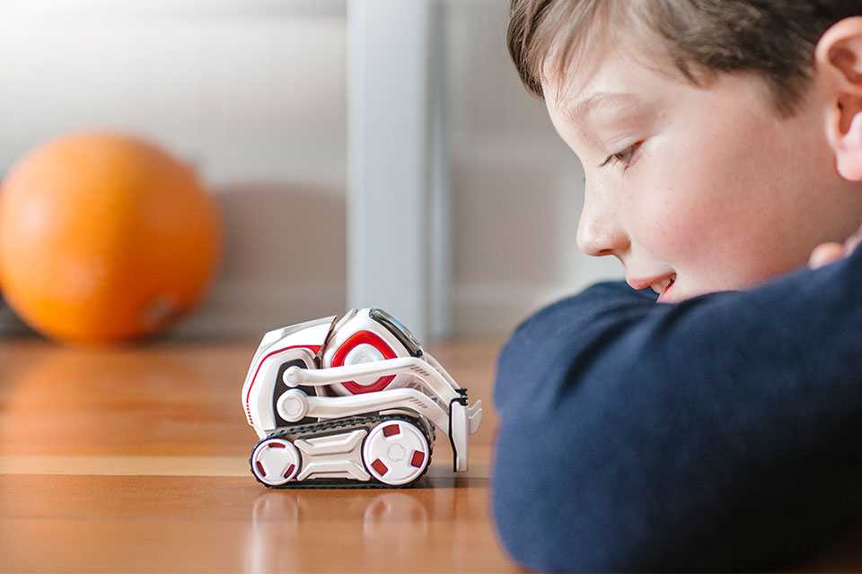 Anki's Intelligent, Learning Toy Robot, Cozmo, Starts Shipping For $180