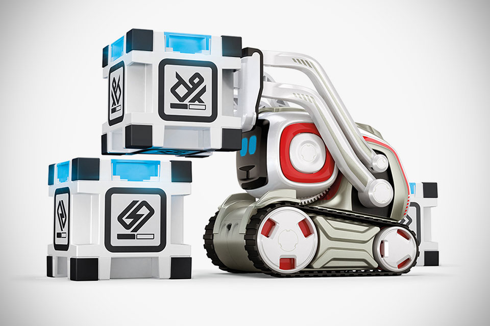 Anki's Intelligent, Learning Toy Robot, Cozmo, Starts Shipping For $180