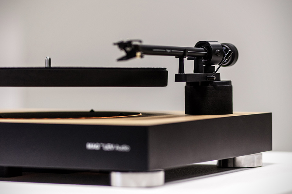 Mag-Lev Comes To Turntable, Has Platter That Floats As It Playbacks