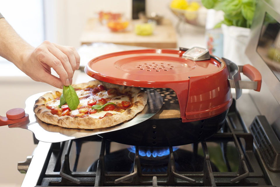 This Stovetop Pizza Oven Lets You Make Pizzeria-Quality Pizzas In Minutes