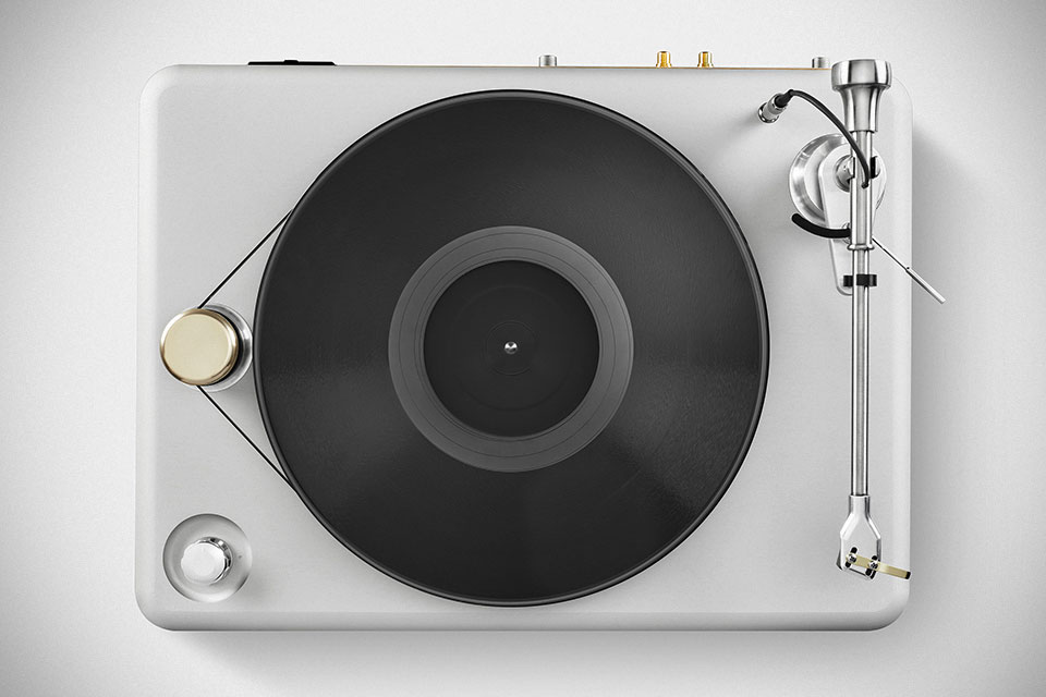 Shinola Dabbles In Audio, Kicks Off With The Runwell Turntable