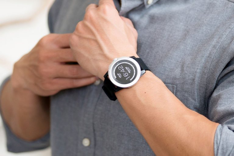 Meet Powerwatch, The Smartwatch That Never Needs To Be Charged