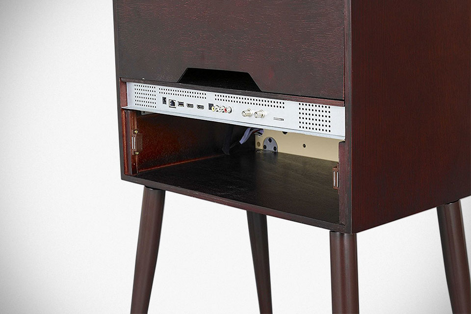 Flat Screen Goes Retro-licious With Vintage-style 20-inch Japanese LCD TV