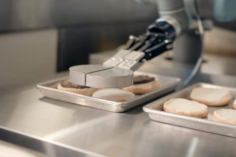 Fast Food Workers, Flippy Patty Flipping Robot Is Here To Take Your Job