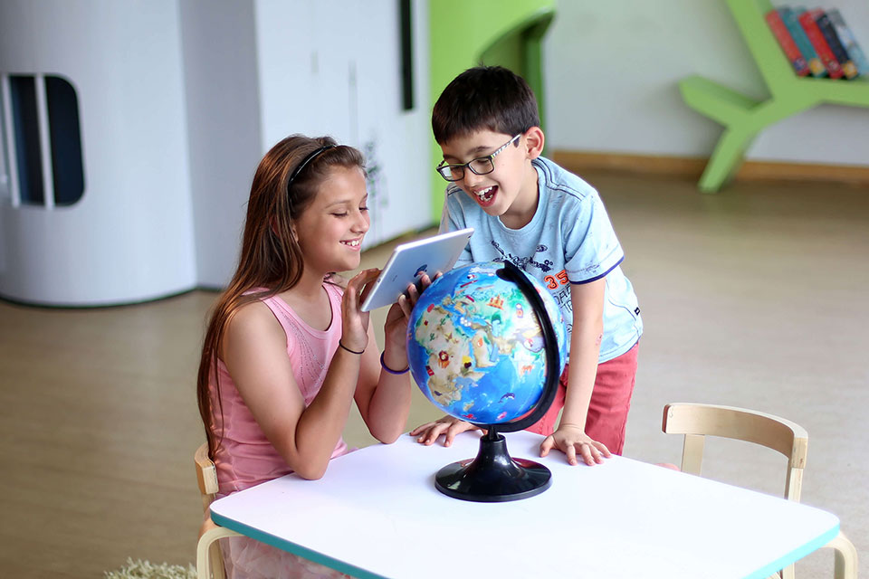 A.R. Globe Makes Learning About The World Fun And Interactive For Kids