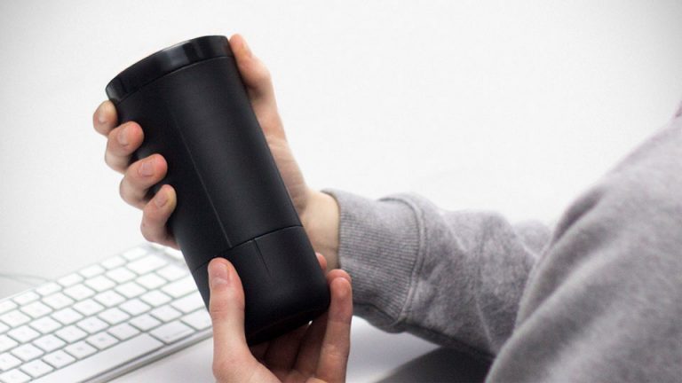 This Smart Drinkware Will Keep Your Coffee At The Temperature Set By You