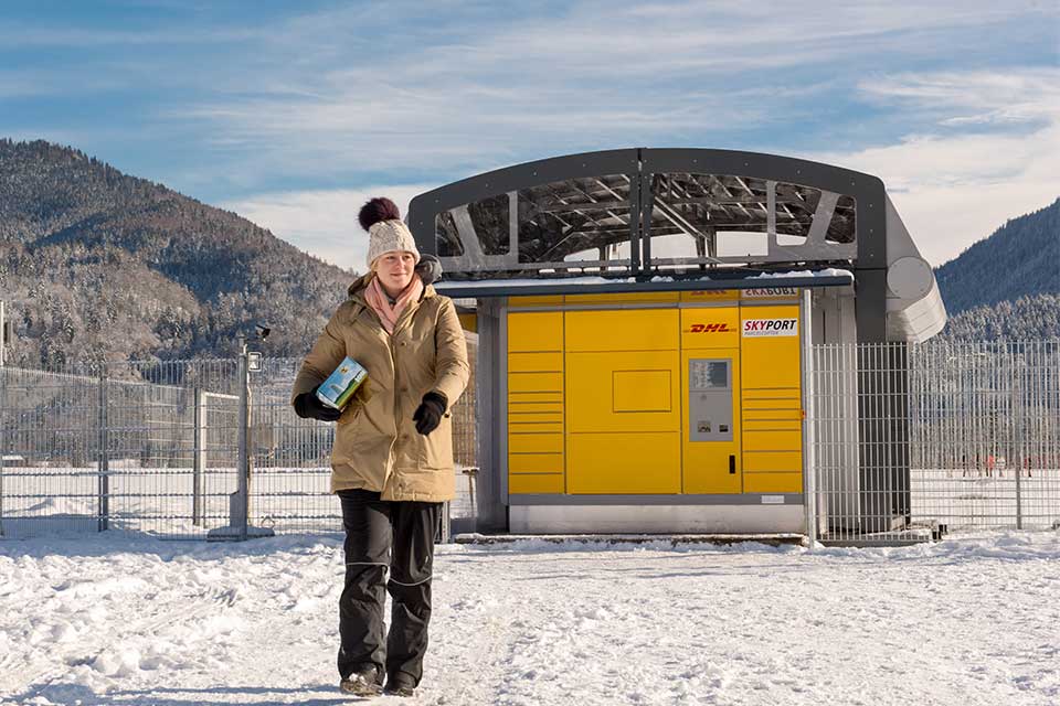 DHL’s Third Parcelcopter Is Tilt-rotor, Docks At Special Packstations