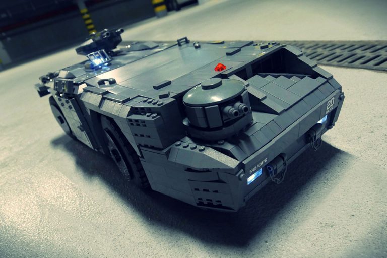 The Details That Goes Into This Aliens LEGO Technic M577 APC Is Insane!