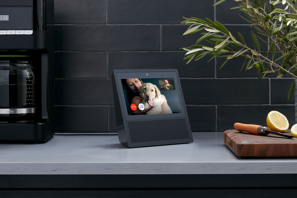 Amazon Echo Family's Newest Member Has 7" Touch Display, Makes Video ...