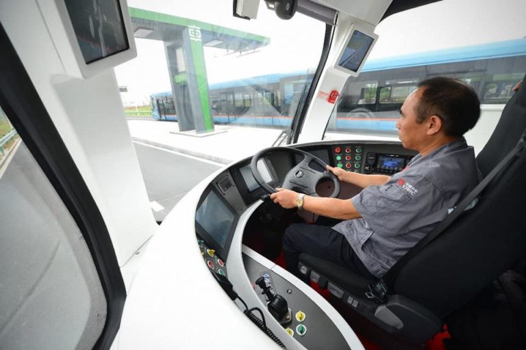 This Is The World’s First Rail-less Train And We Think It Is A ...