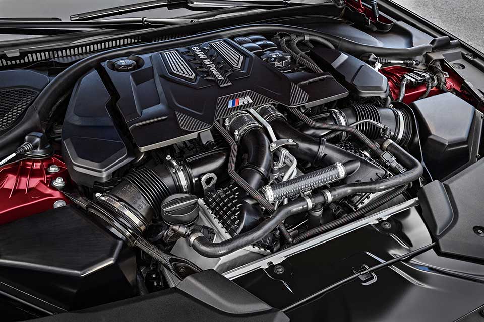 BMW Unveiled New 4.4L V8 Bi-Turbo M5 with 600 HP of Adrenalin Rush
