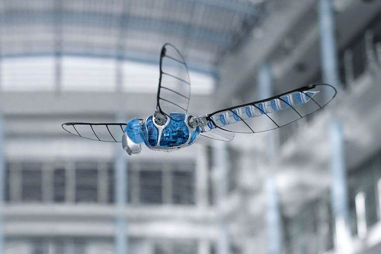 Festo's BionicOpter Mimics Dragonfly Flight, Makes You Question Reality