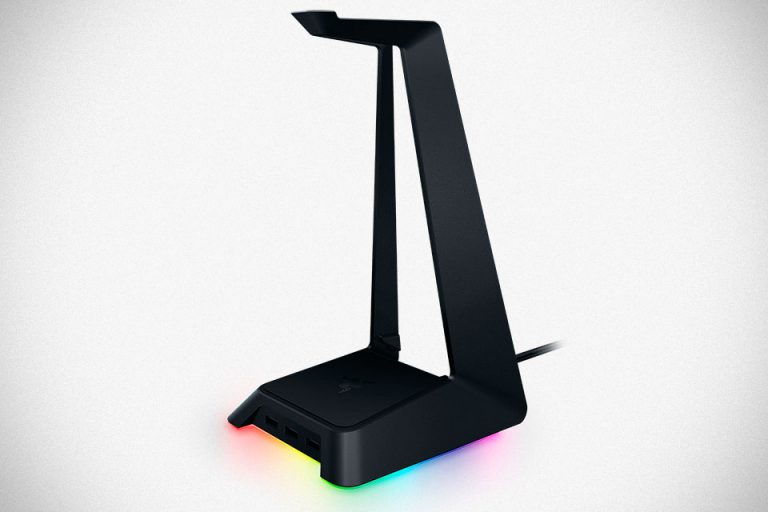Razer Quietly Announced A Chroma-enabled Headphone Stand/USB Hub