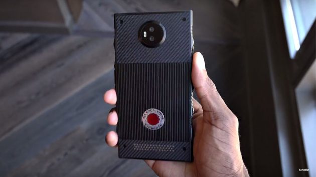 The Display Tech Behind RED Hydrogen One Holographic Phone Revealed!