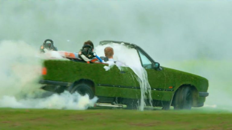 Madcap Inventor Show You How To Make A Jacuzzi On Wheels… With BBQ