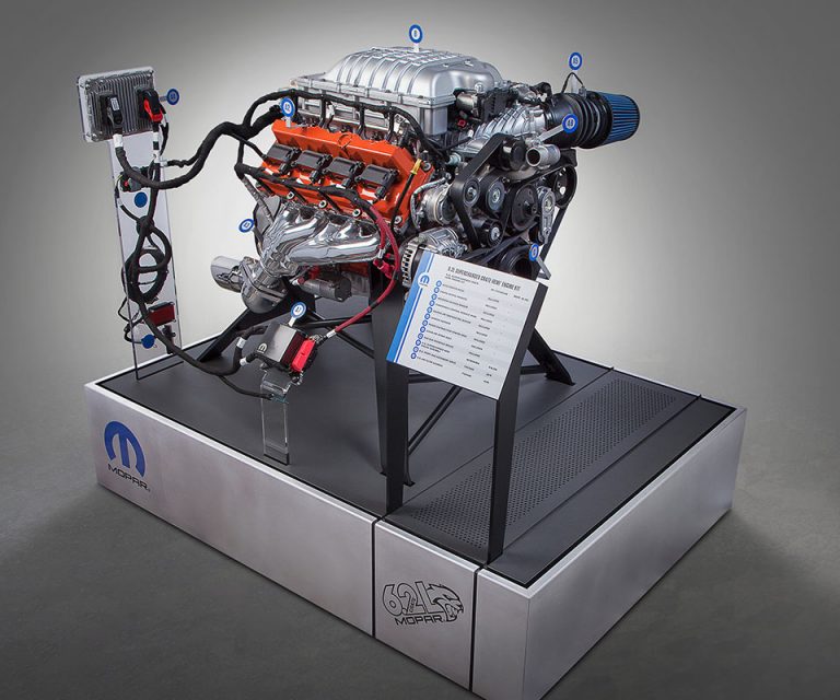 Mopar Unveiled Factory-backed 6.2L Supercharged Crate HEMI Engine