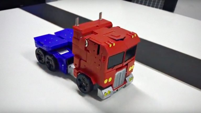 Auto Transforming R/C Transformers Toys Need To Happen, Like, Right Now
