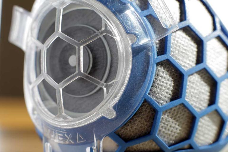 Meet Hexa, The Face mask That Cleans And Monitors The Air You Breathe