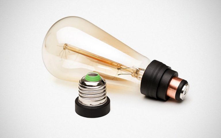 Bid Farewell To Screwing Light Bulbs With This Magnetic Light Bulb Socket