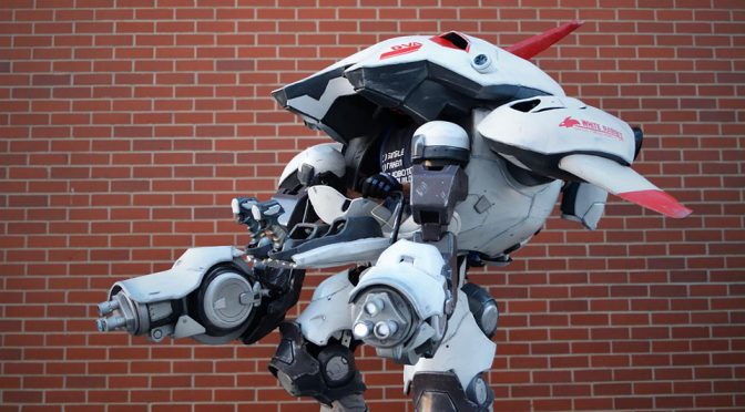 Someone Has Taken Overwatch Cosplay To The Next Level With A Mech Suit ...