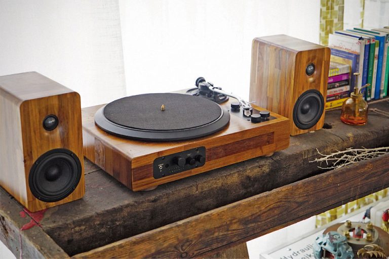 TT8 Wooden Turntable Spins Vinyl And Lets You Enjoy Wireless Audio Too
