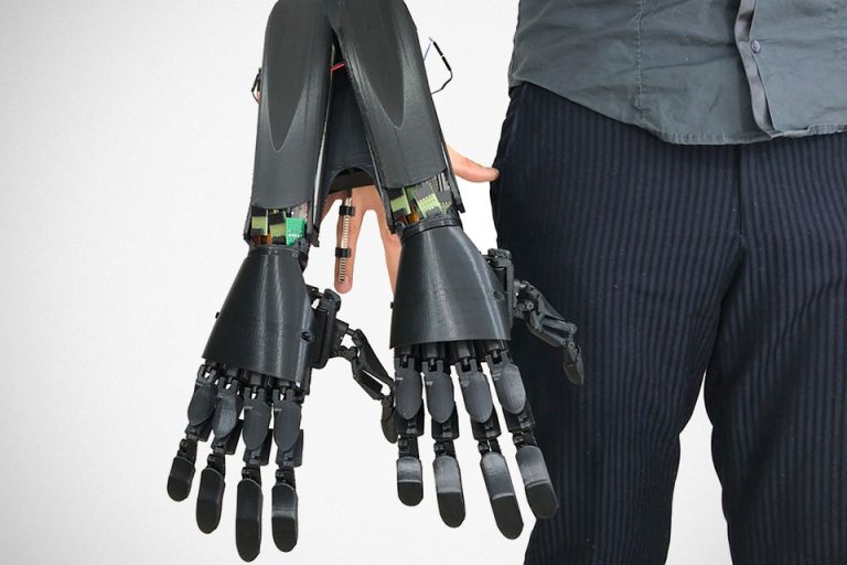 Youbionic Double Hand Literally Adds A Hand To Your Existing Arm