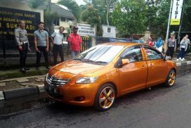 Indonesia’s ‘Two-Faced’ Car Has Two Front Ends, Never Have To Go Reverse