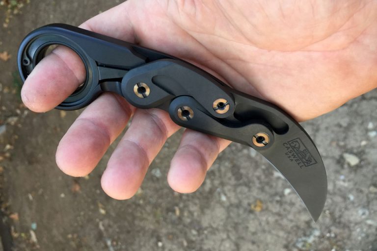 Caswell “Morphing Karambit” Utility Knife Makes Switchblade Looks A Toy