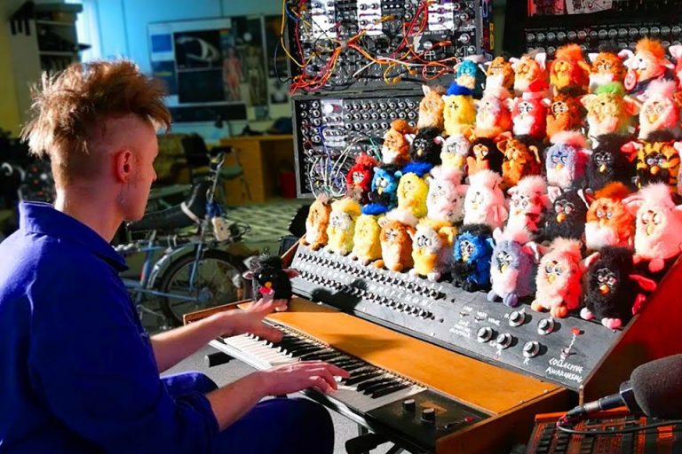Singing Furby Organ Is Definitely Way More Creepier Than Mogwai
