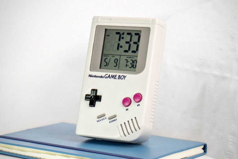 Game Boy Alarm Clock Wakes You Up To The Tune Of Super Mario Land In 8 ...