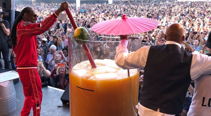 Snoop Dogg Mixes His Way To Guinness World Records With Giant Cocktail ...