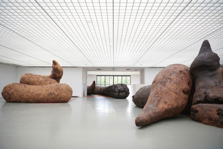 Vorm-Fellows-Attitude Is Literally A Shitty Art Exhibition!