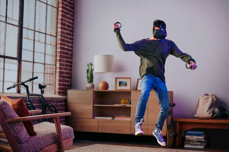 Oculus Quest VR Headset Is Essentially A Wearable PC For Your Face