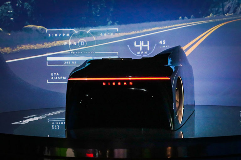 Nissan Invisible-To-Visible Tech Gives You See-thru Vision When Driving