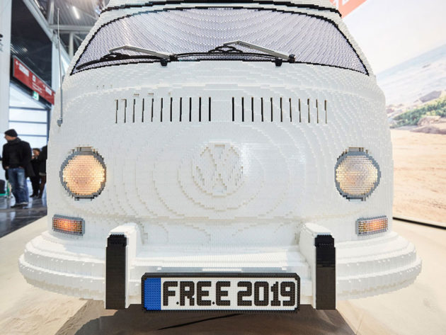 Replica Of Iconic Volkswagen T2 Made Of 400,000 LEGO Bricks Revealed