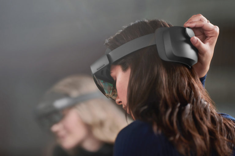 Microsoft Introduces HoloLens 2, Claims More Immersion And Comfort