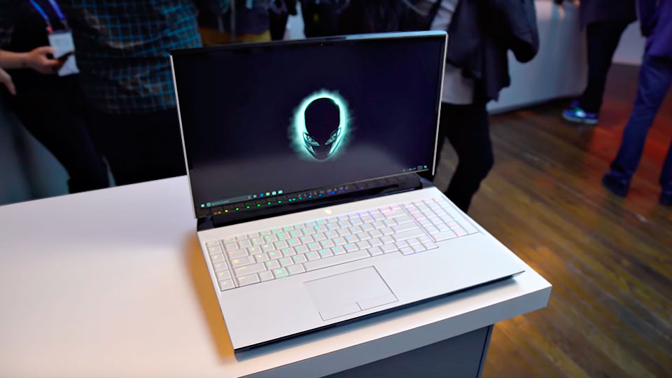 New Alienware Area-51m Is A Beast Of Gaming Laptop With Full PC CPU ...