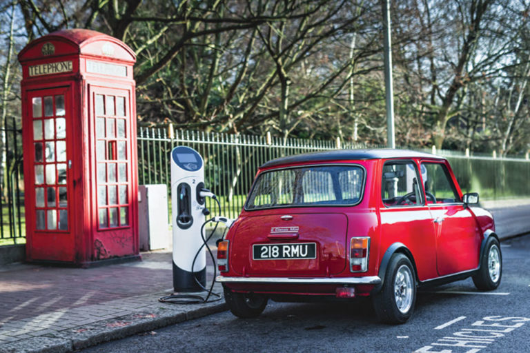 Yes, Sir! Classic MINI With Electric Drivetrain Is The Right Thing To Do!