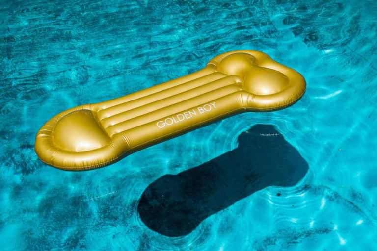 Here's A Provocative Pool Float For Those Who Aren’t Afraid To Show ...