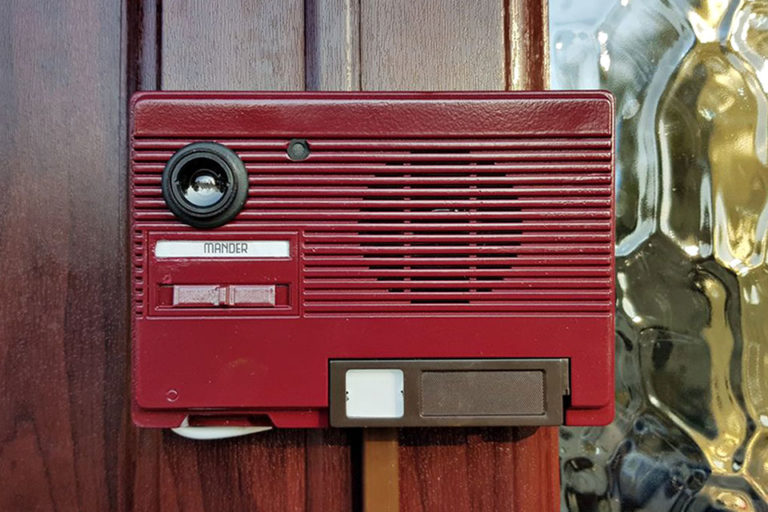 DIY 1986 PiNG Video Doorbell Is Functional And Absolutely classy