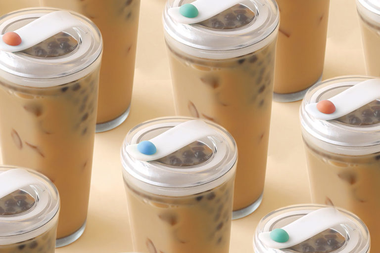 This Ingenious Glass Cup Lets You Drink Bubble Tea Without A Straw